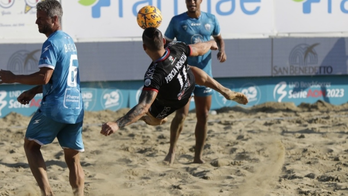 Beach Soccer Poule Scudetto. Farmaè Viareggio e Catania si giocheranno ...