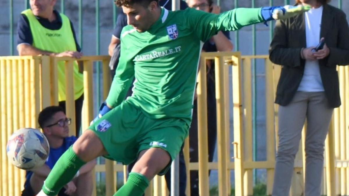 Luca Orefice giovane portiere arzanese debutta in Serie D - Campania