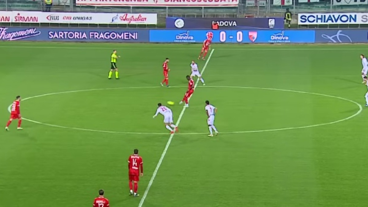 Serie C Girone A, apoteosi Mantova nel posticipo contro il Padova. Le immagini del big match di ...