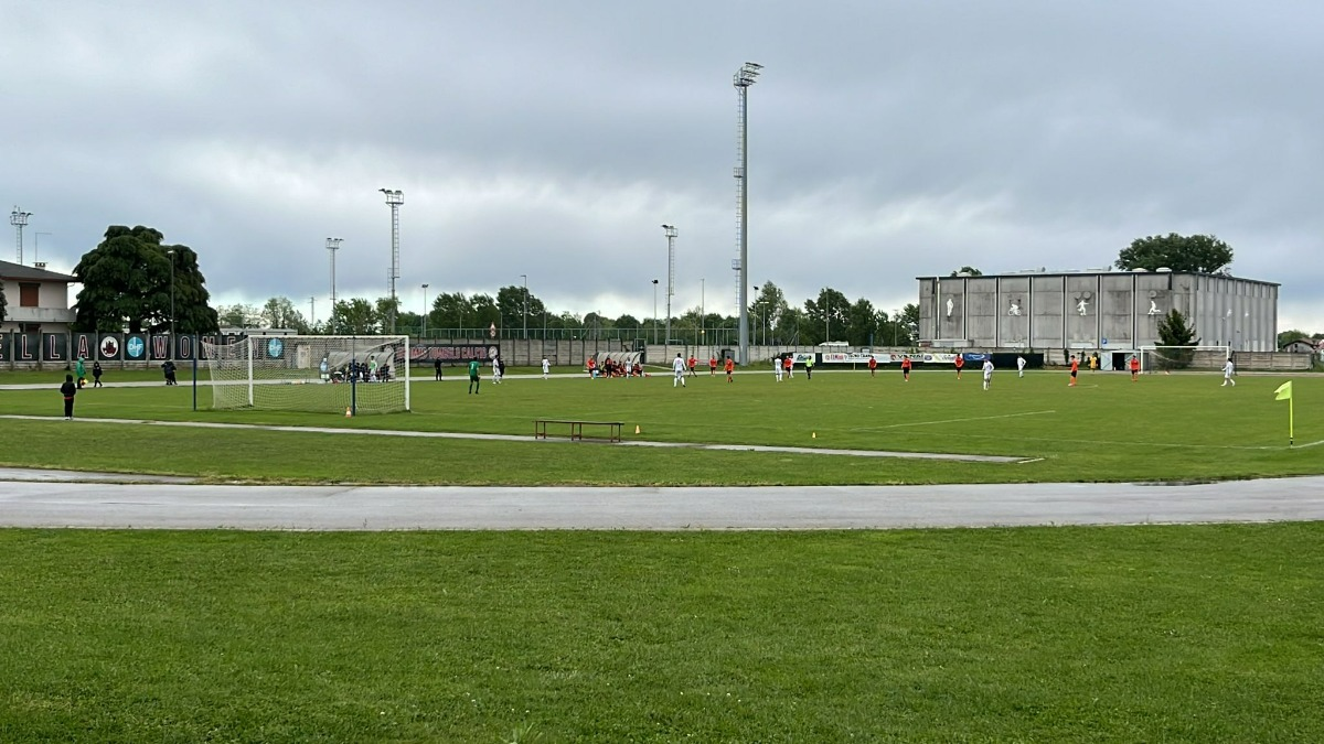 Tra alti e bassi il Tombolo conquista la salvezza, le foto dello 0-0 ...