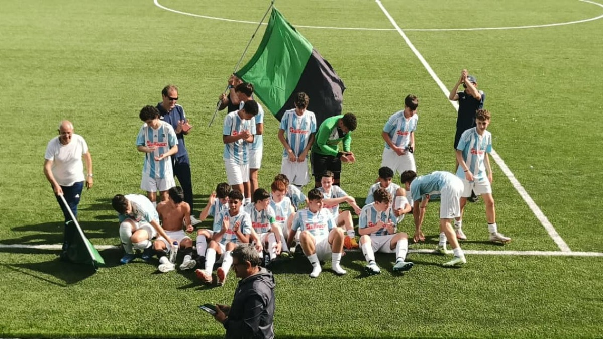 Giovanissimi U15 Chiavari. La Caperanese Entella festeggia la conquista ...