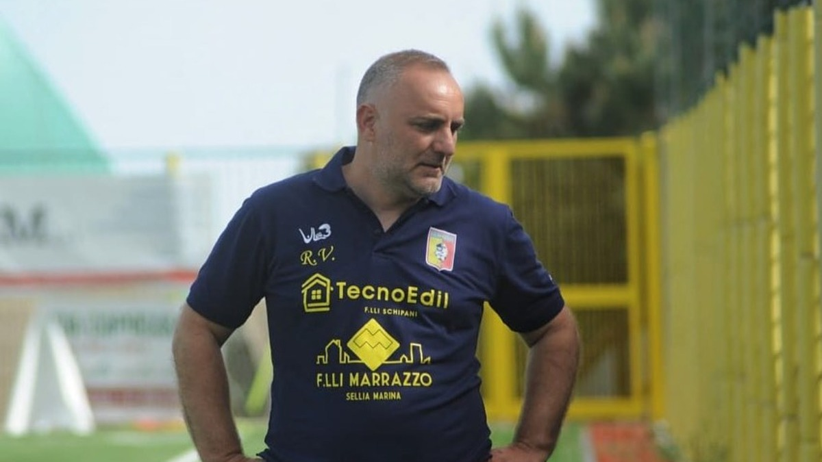 Sersale, interrotto il rapporto con Mister Varacalli - Calabria