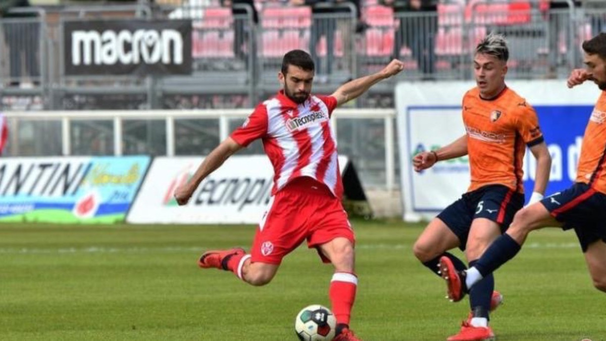 L'Aquila Calcio, piace un centrocampista di qualità - Abruzzo