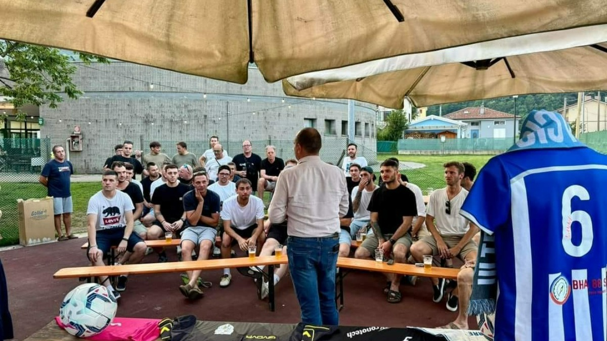 Tolti i veli sul nuovo Calcio Torre, le foto della presentazione con la ...