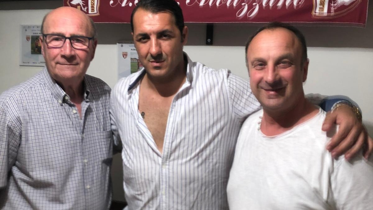 UFFICIALE - Albuzzano: Anthony Farina lascia il calcio ma non i ...