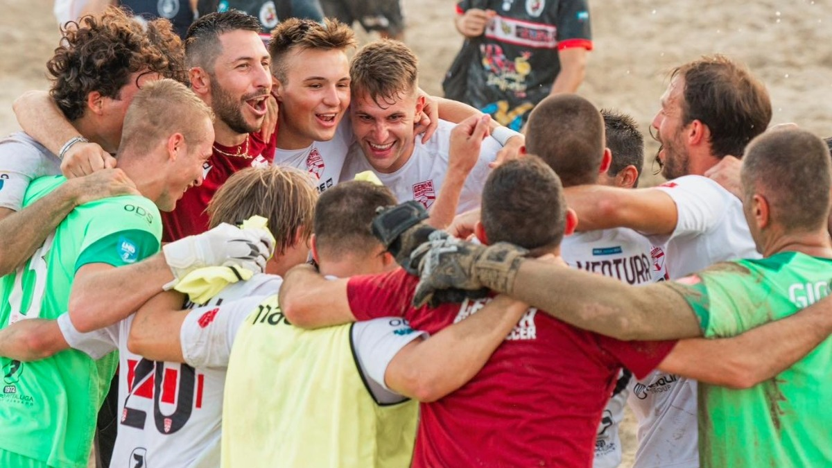 Beach Soccer Poule Promozione. La tappa di Lignano Sabbiadoro si apre ...